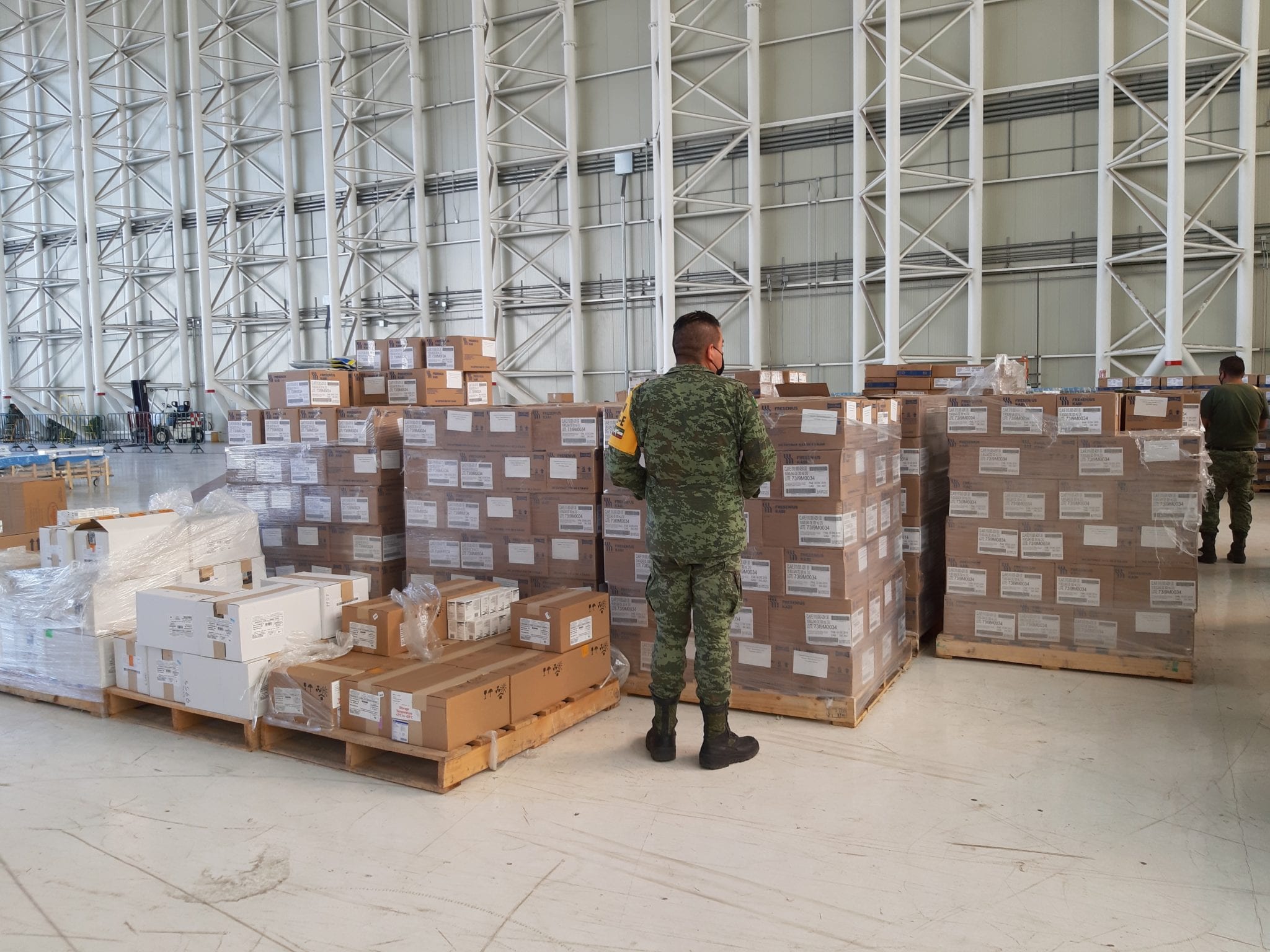 Transforman ex hangar presidencial en bodega de insumos para enfrentar ...