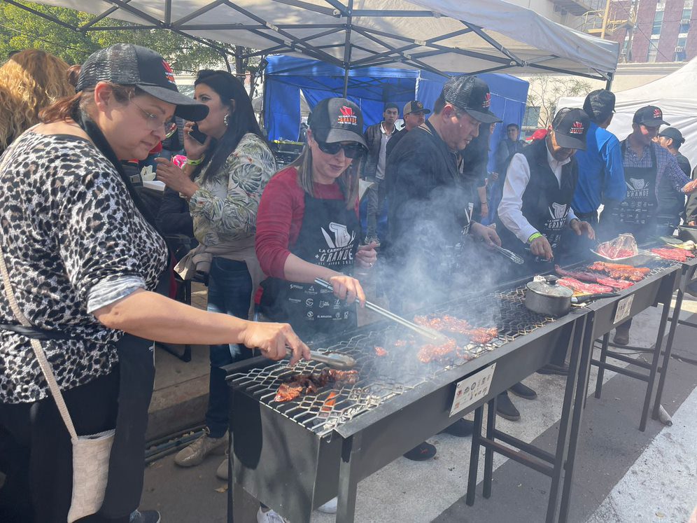 En Sonora rompen el Récord Guinness por la carne asada más grande del ...