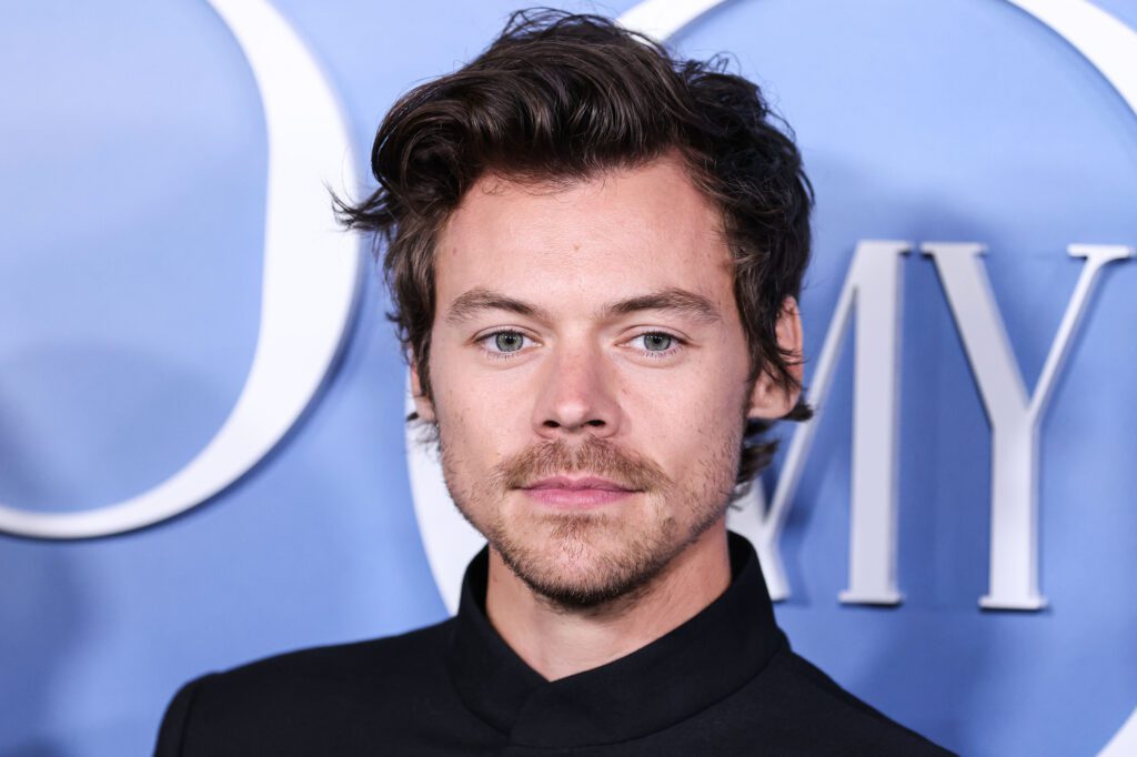 Harry Styles termina con su silencio musical - 88.9 Noticias