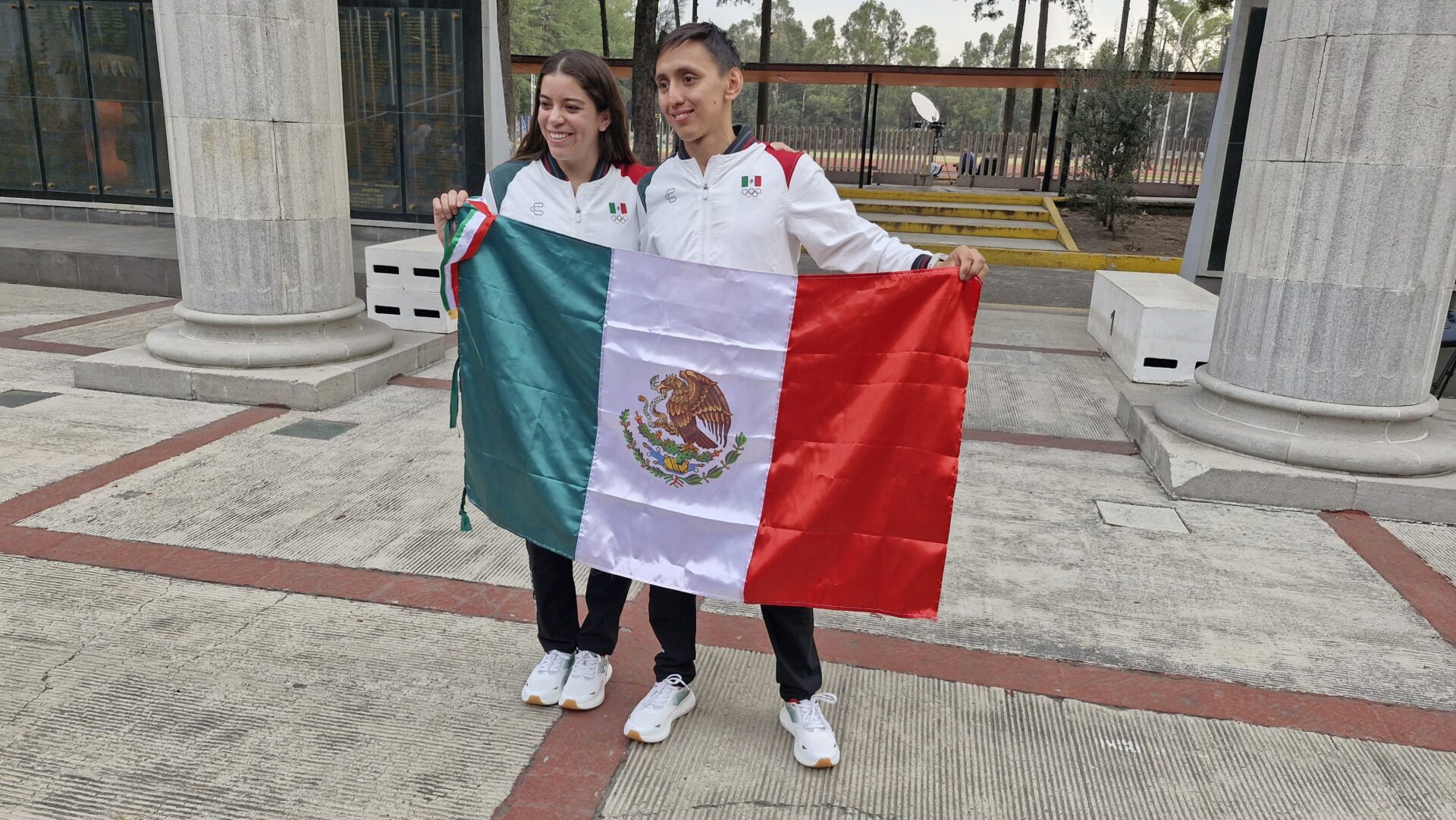 Alejandra Orozco y Emiliano Hernández son los abanderados por México en París 2024. - 88.9 Noticias
