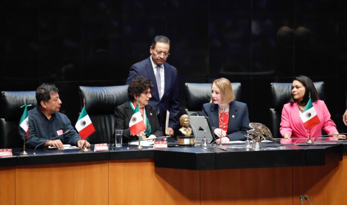 Premian a Silvia Molina